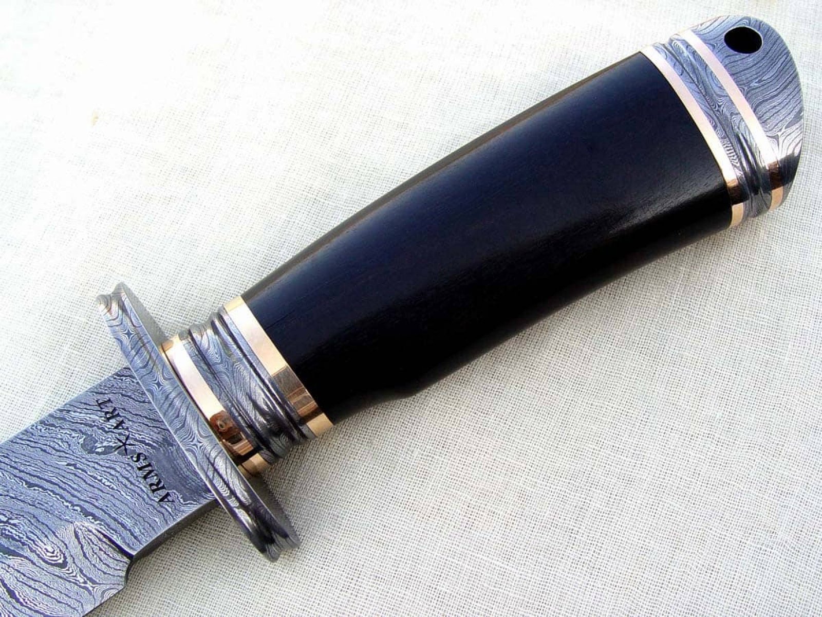 Bowie Knife - Call Us @ +91 80039 69696